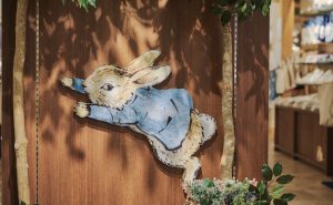 京都・二寧坂に『Peter Rabbit™ SHOP&BAKES』がオープン！ | PARIS mag パリマグ