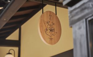 京都・二寧坂に『Peter Rabbit™ SHOP&BAKES』がオープン！ | PARIS mag パリマグ